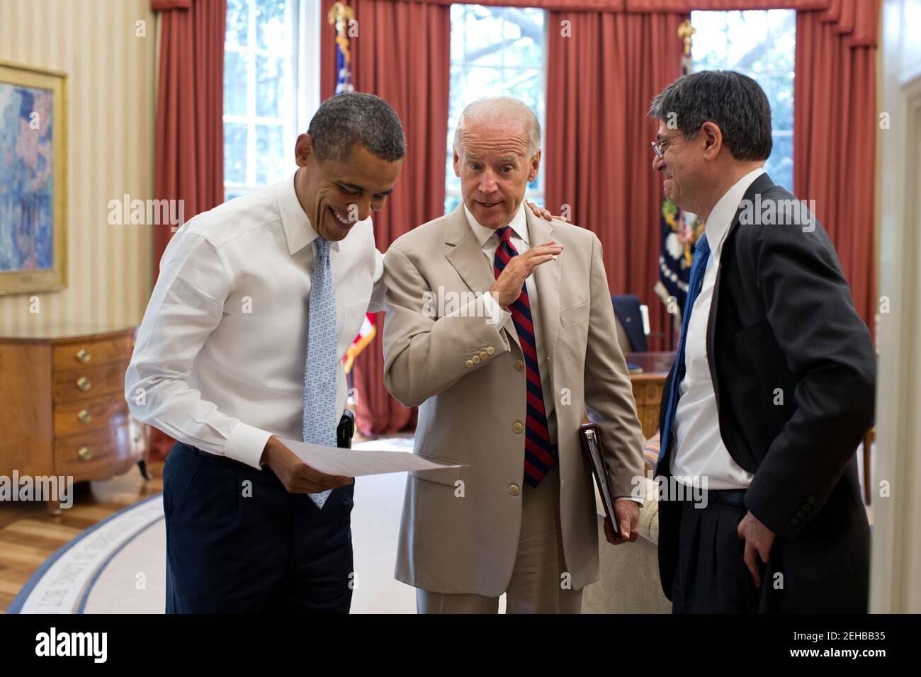 2012 joe biden oval office hi-res stock photography and images - Alamy