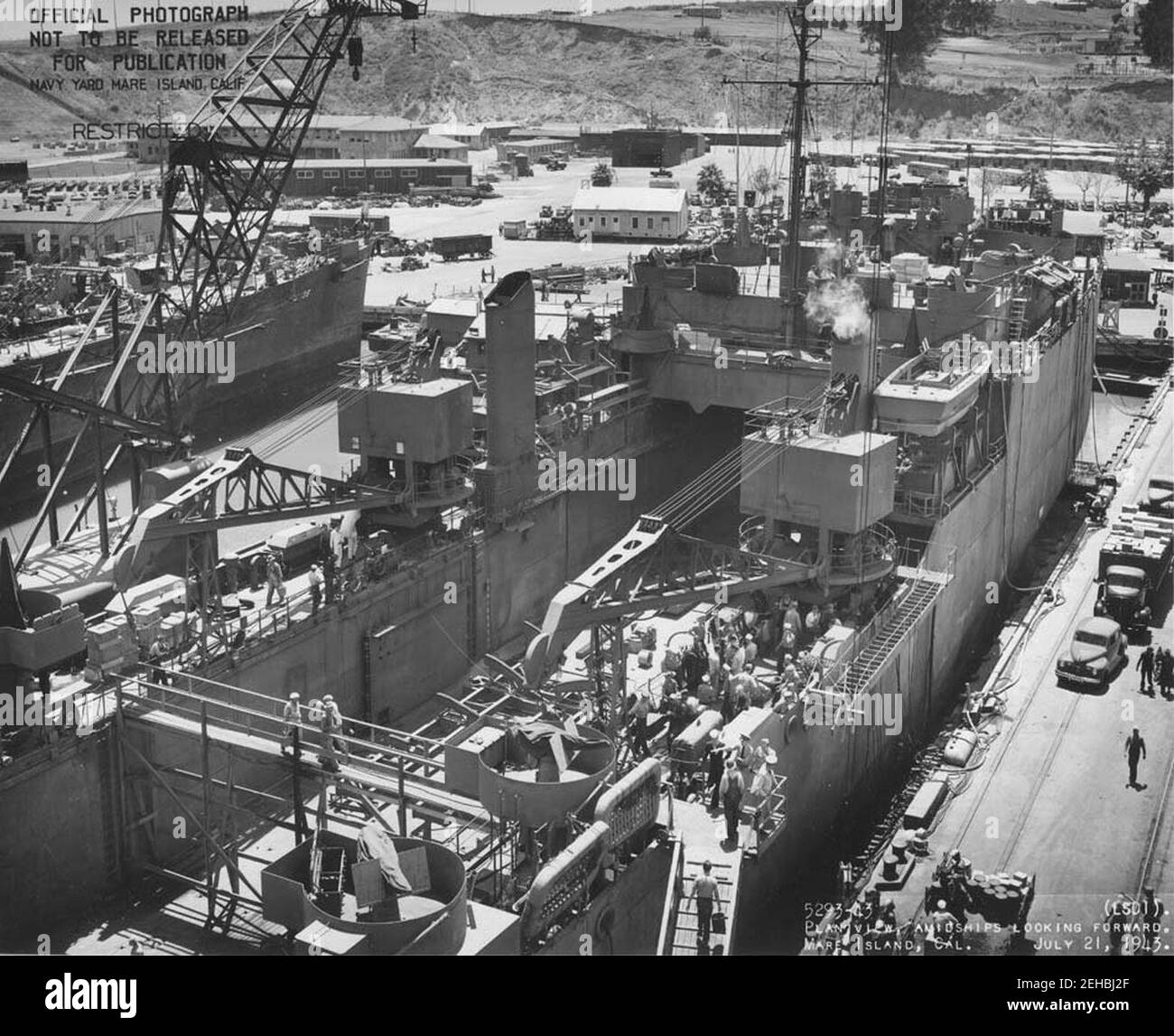 Overhead view of USS Ashland LSD-1 well deck Stock Photo - Alamy