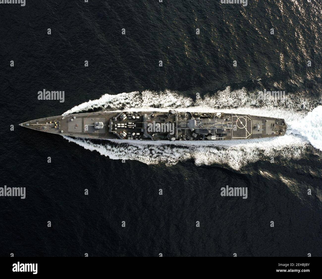Overhead view of USS Truxtun (CGN-35) in January 1989 Stock Photo - Alamy