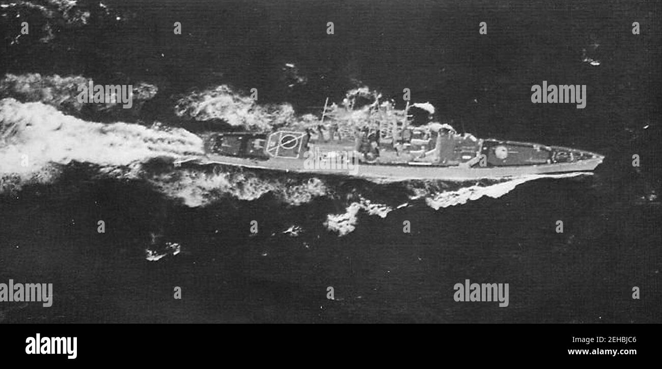 Overhead view of USS Truxtun (CGN-35) c1976 Stock Photo - Alamy