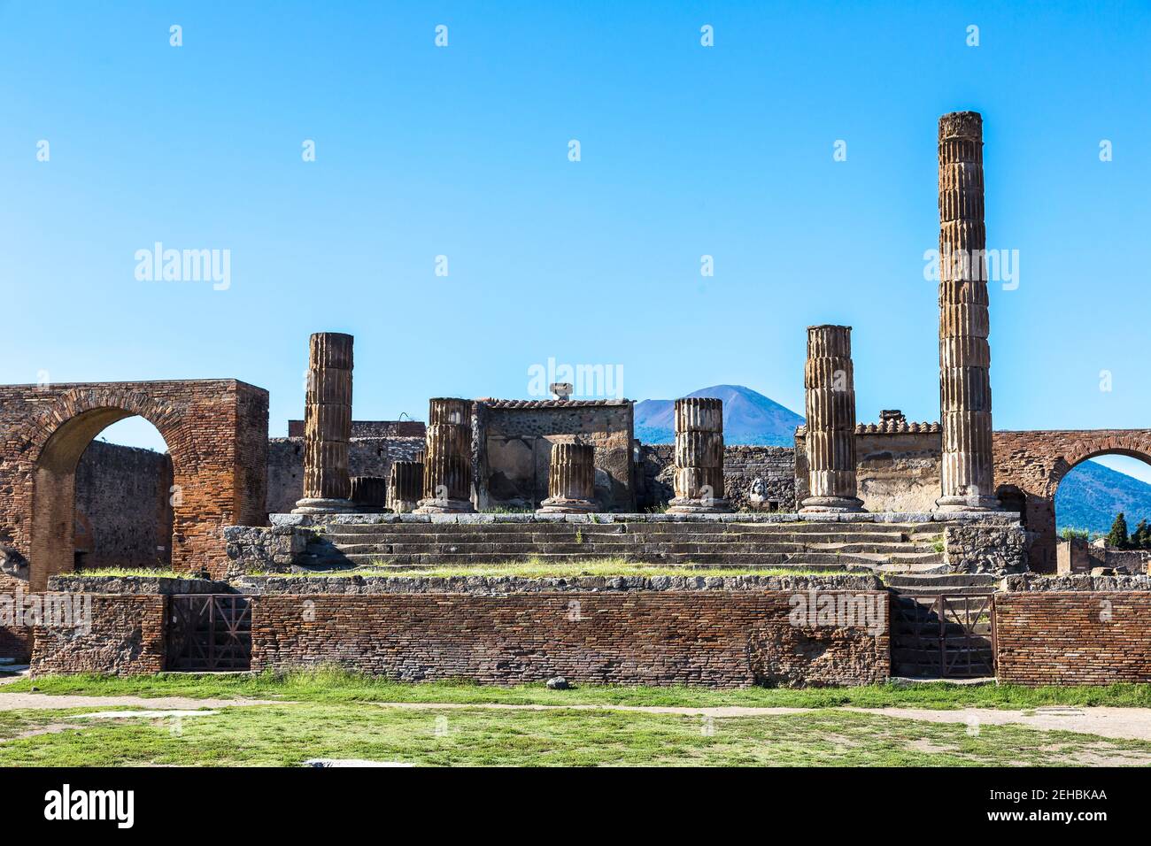 Pompeii city destroyed in 79BC by the eruption of Mount Vesuvius Stock ...