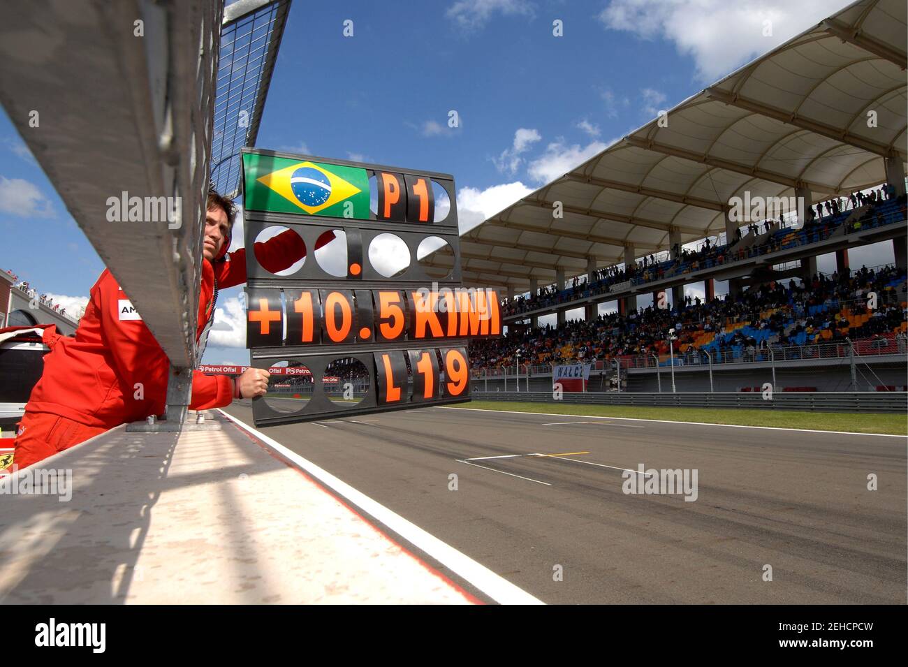 F1 Pit Wall High Resolution Stock Photography and Images - Alamy