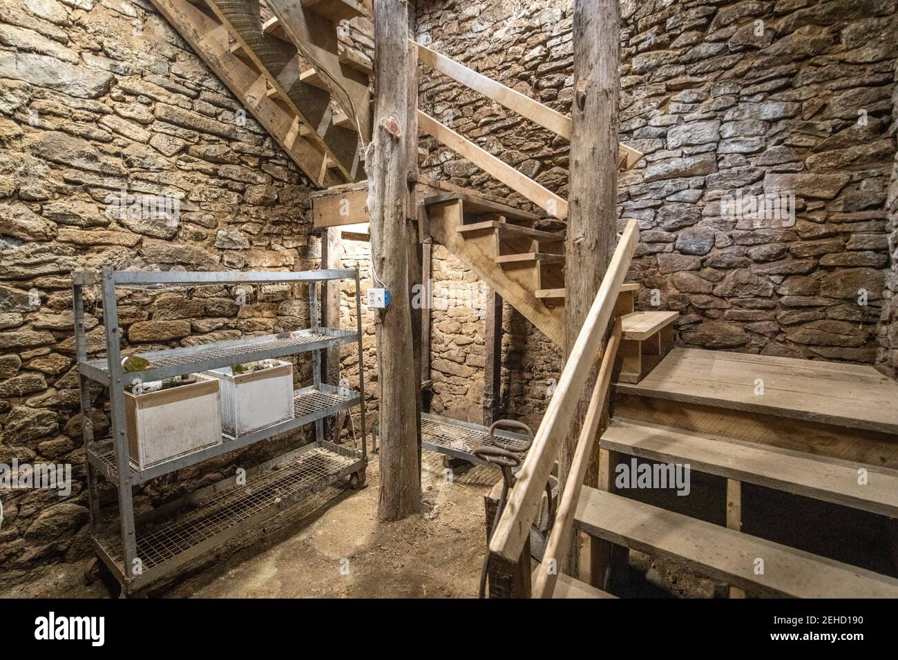 Icehouse interior hi-res stock photography and images - Alamy