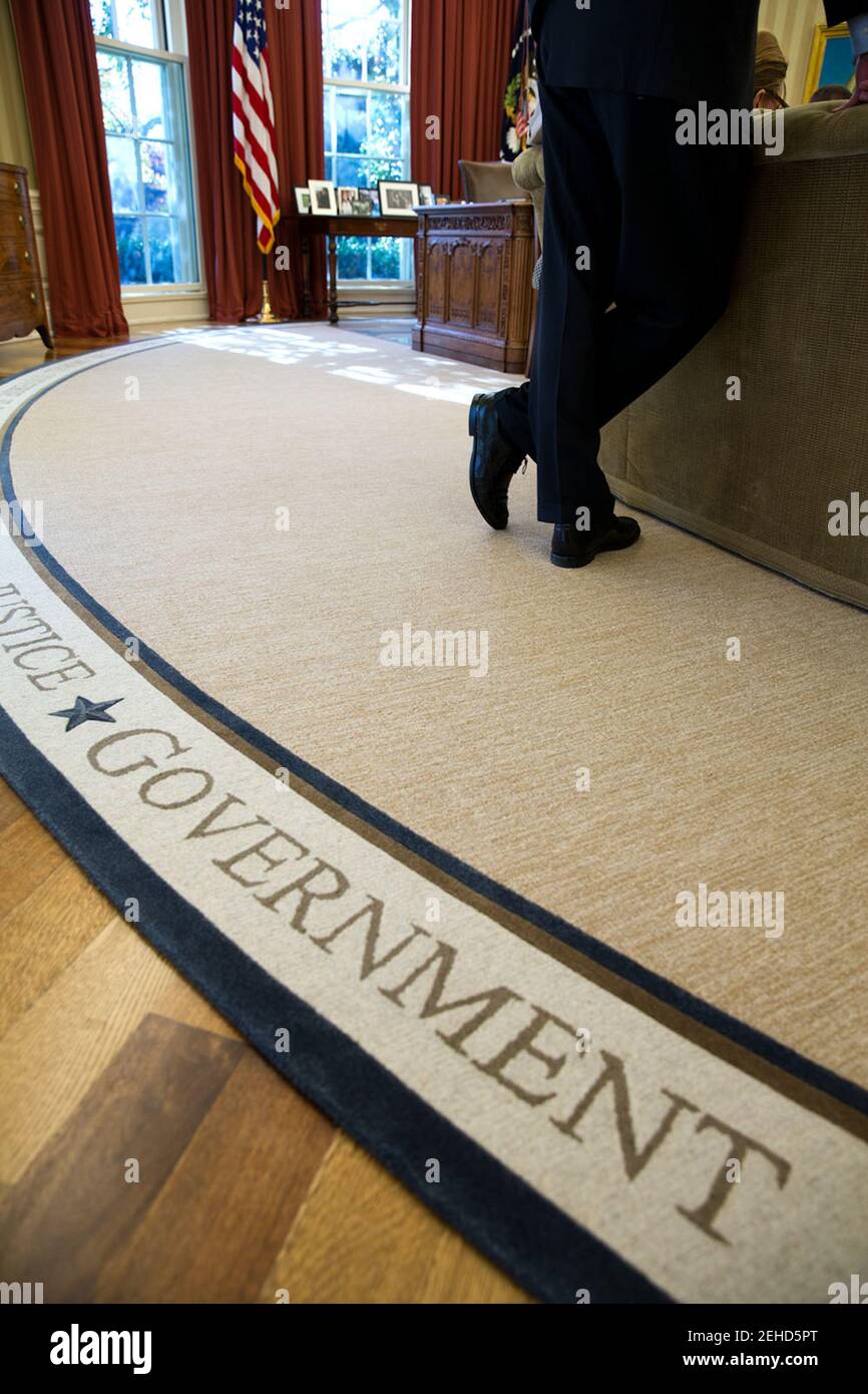 Oval office rug hi-res stock photography and images - Alamy