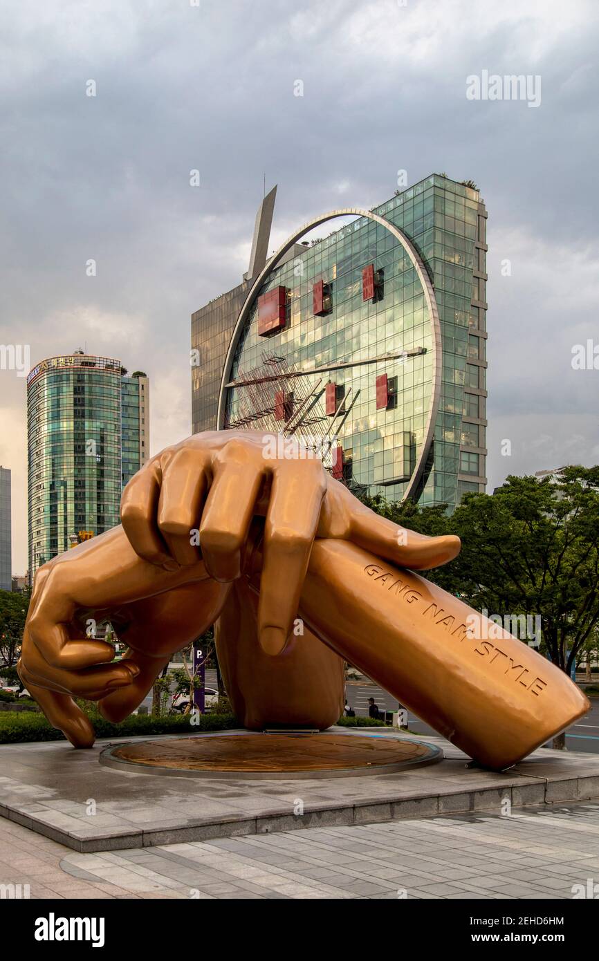 Gangnam style statue monument hi-res stock photography and images - Alamy
