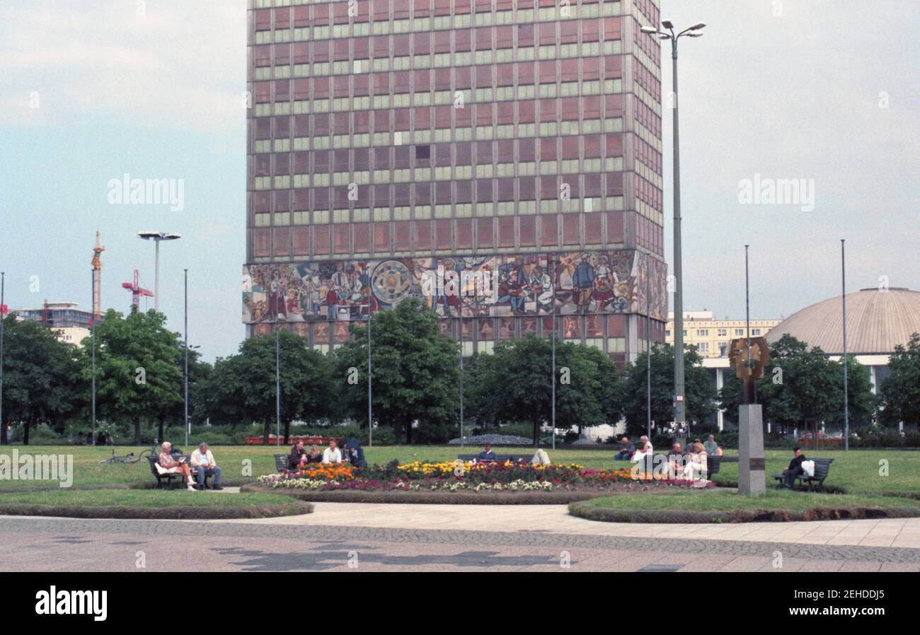 Plaza alexanderplatz hi-res stock photography and images - Alamy