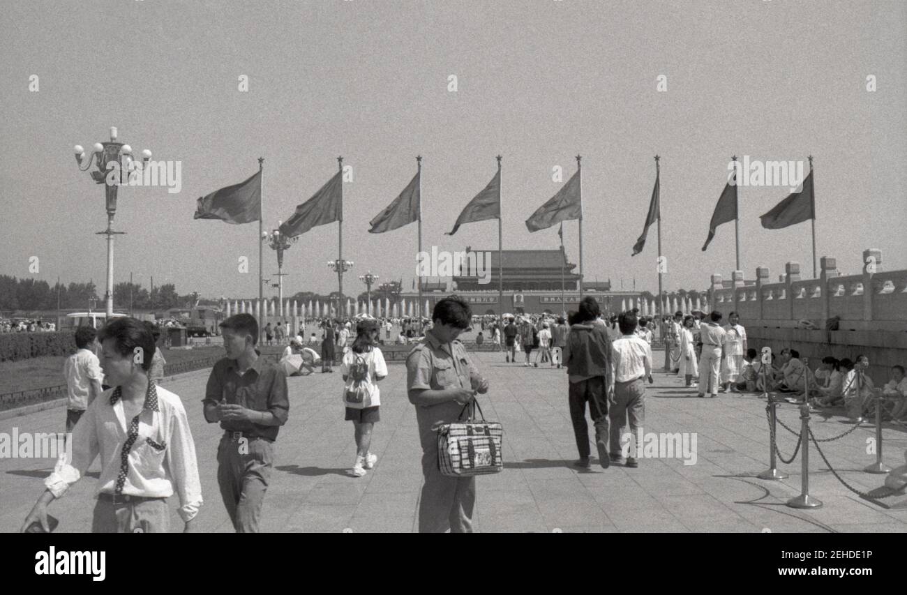 China tourism 1990s hi-res stock photography and images - Alamy