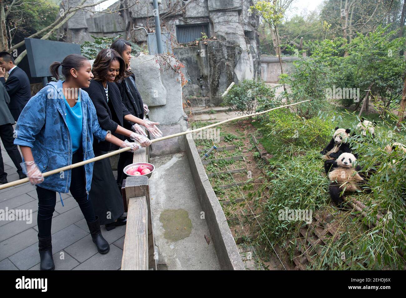 First Lady Michelle Obama, daughters Sasha and Malia, and Marian ...