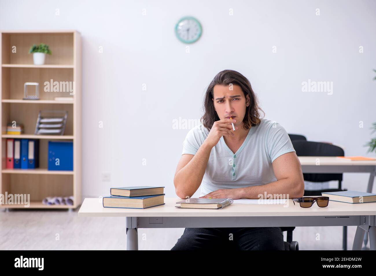 Cigarettes learning hi-res stock photography and images - Alamy