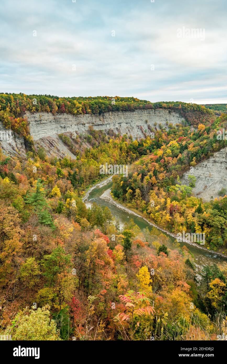 Great Bend, Genesee River and gorge at Letchworth State Park, Wyoming ...