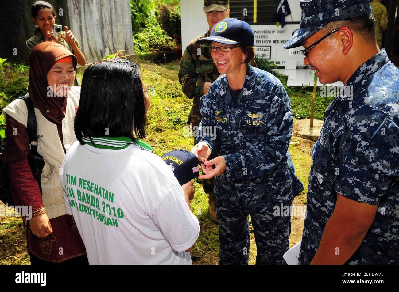 Pacific partnership 2010 hi-res stock photography and images - Alamy