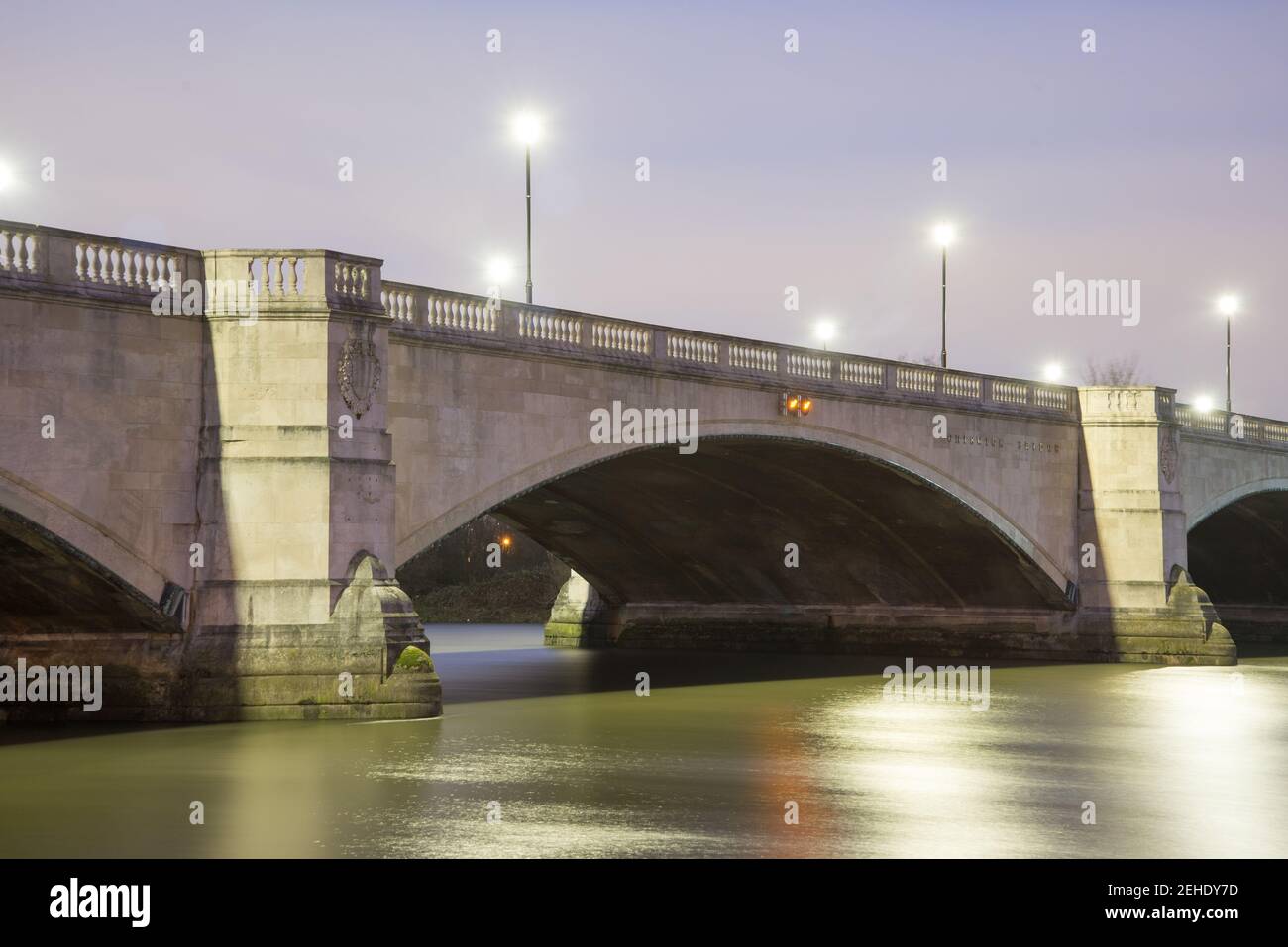 Chiswick bridge hi-res stock photography and images - Alamy