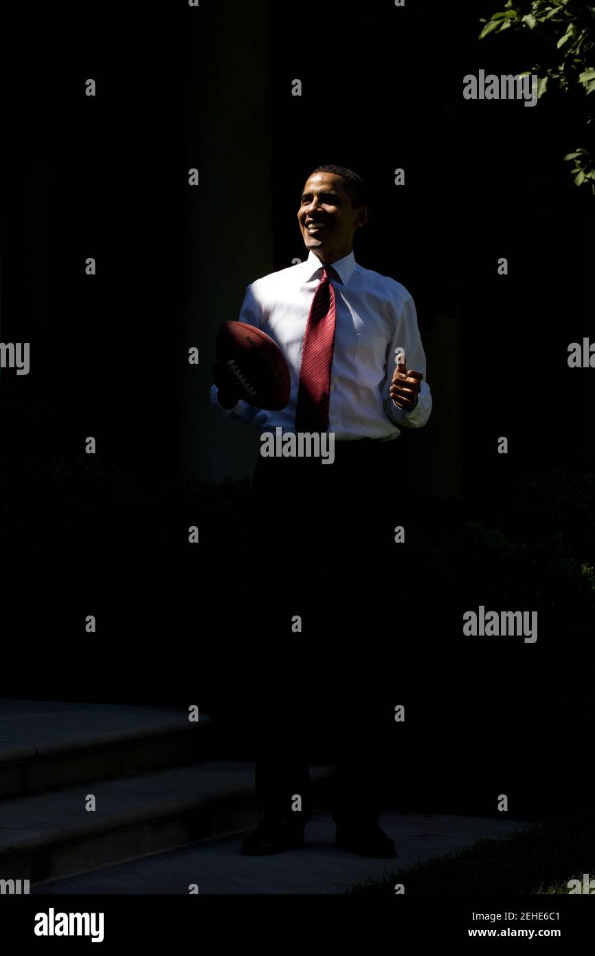Football in oval office hi-res stock photography and images - Alamy