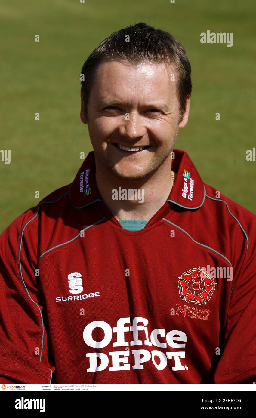 Cricket jason brown hi-res stock photography and images - Alamy