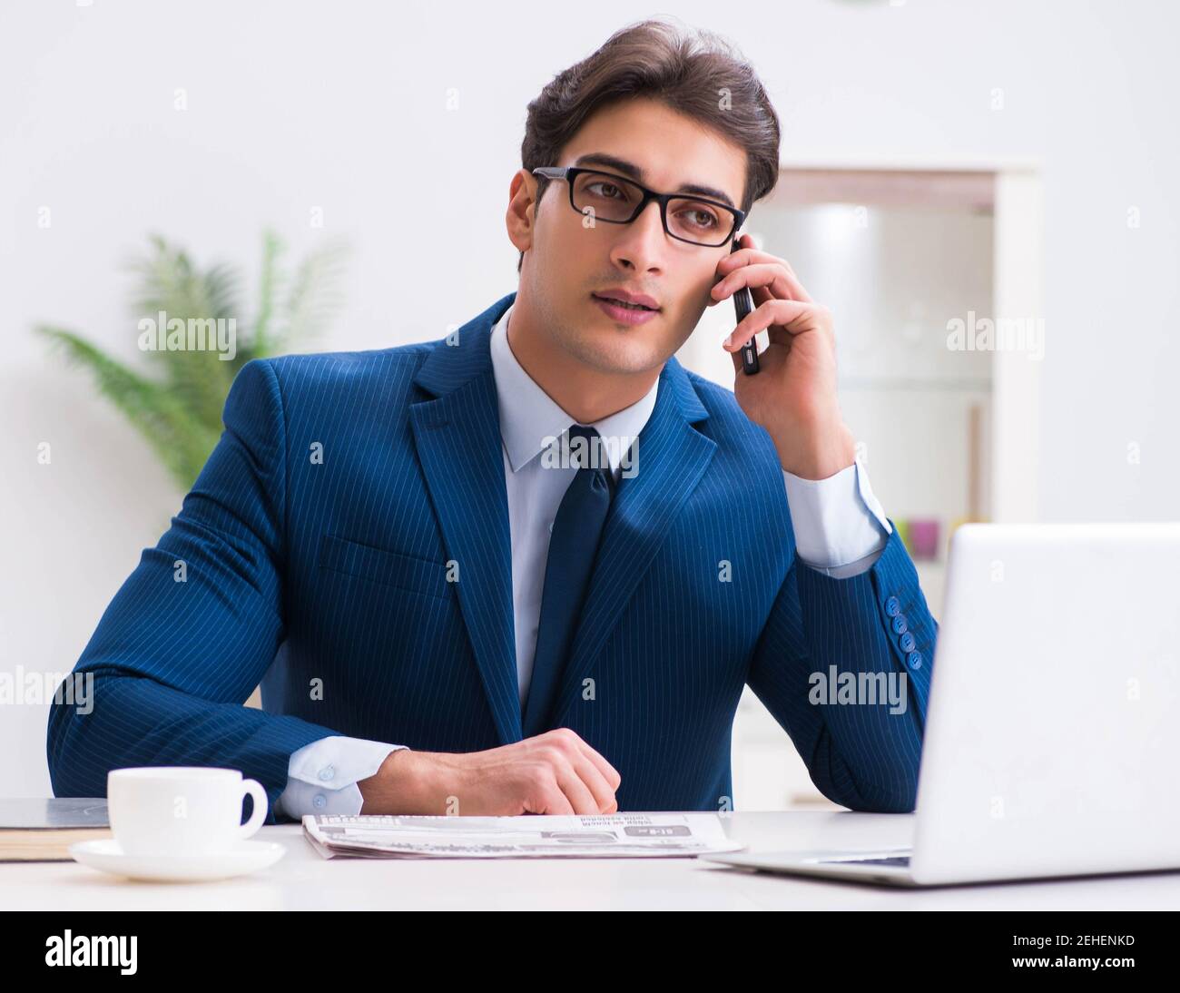 Customer service rep on phone hi-res stock photography and images - Alamy
