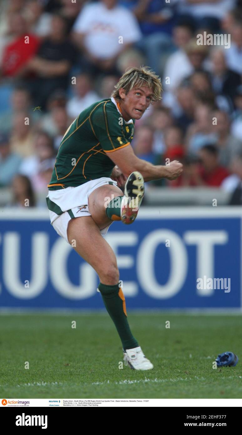 Percy montgomery of south africa kicks the conversion hi-res stock ...
