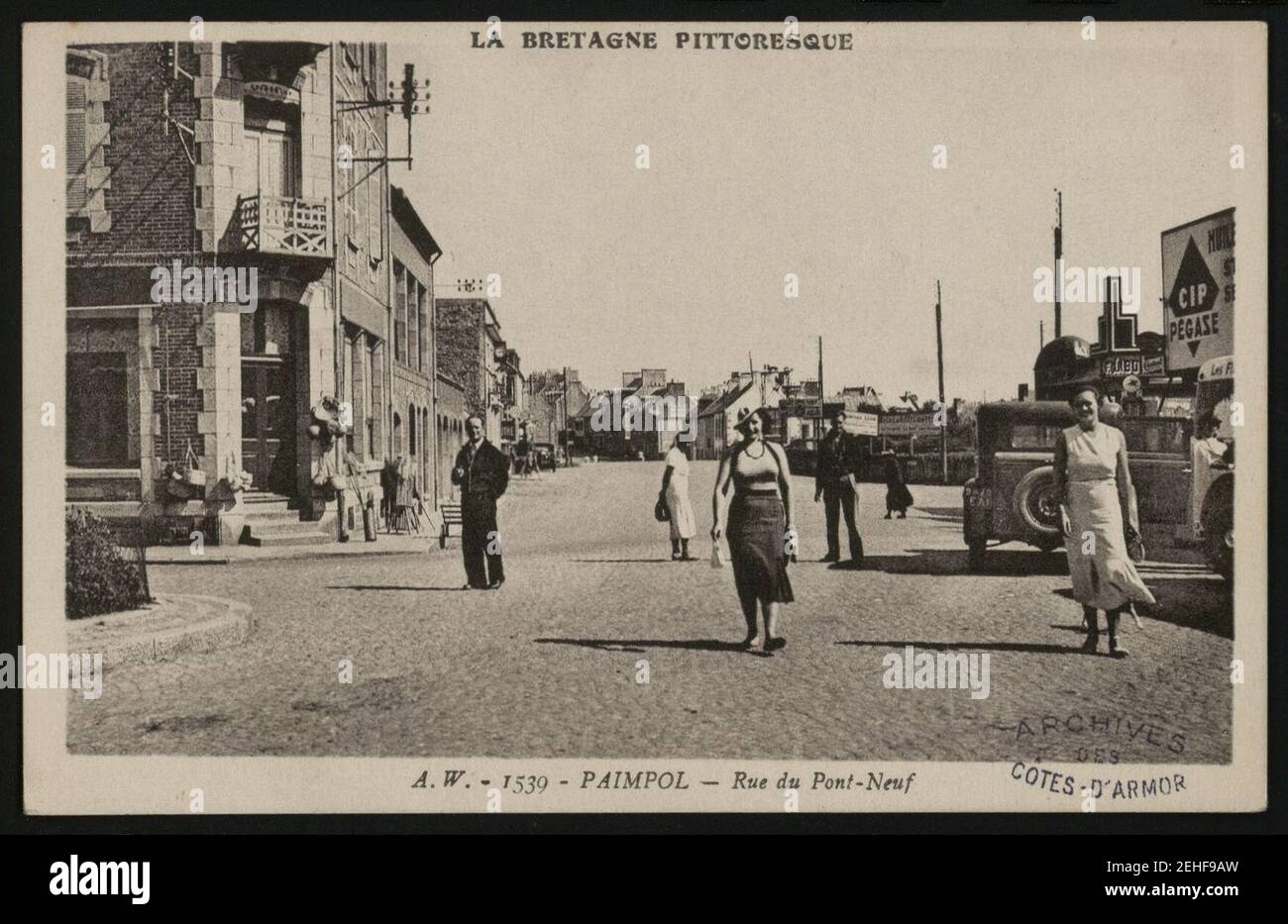 Rue neuf hi-res stock photography and images - Alamy