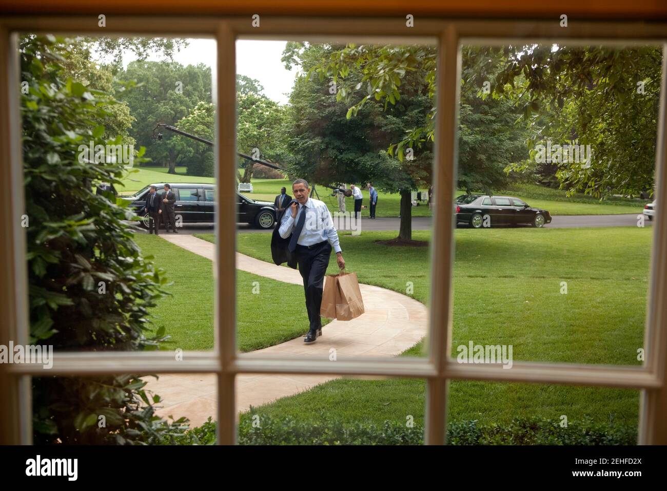 West wing staffers and aides hi-res stock photography and images - Alamy