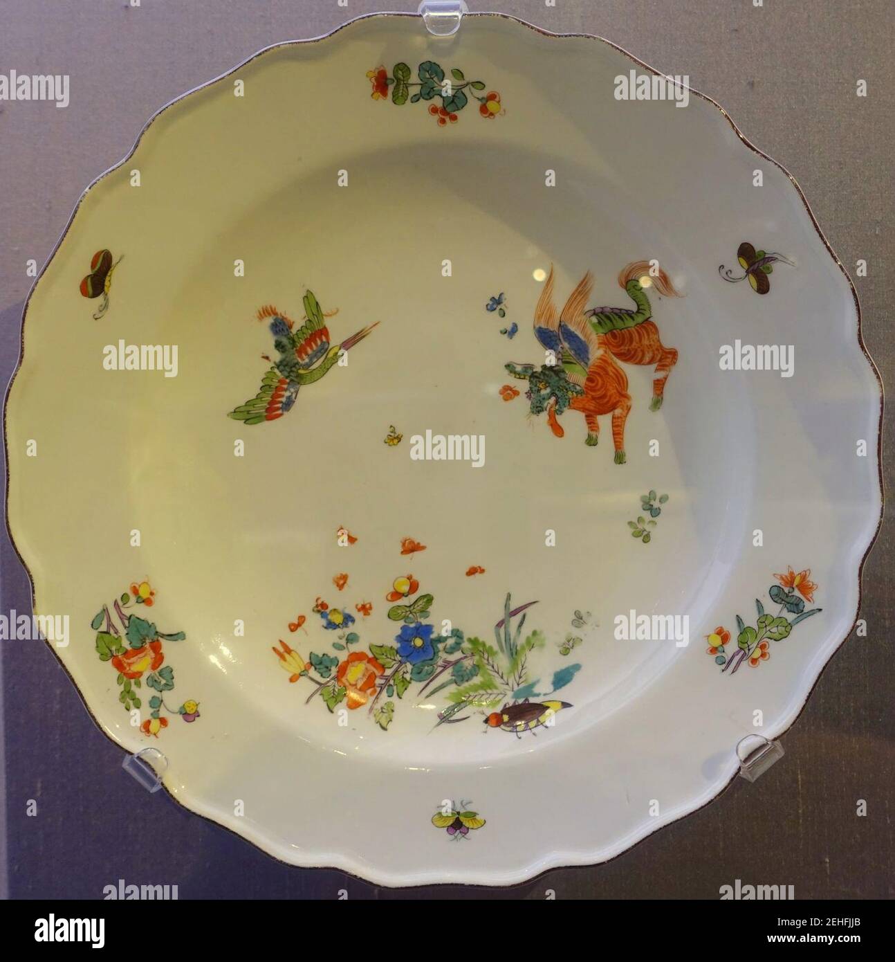 Soft paste porcelain hi-res stock photography and images - Alamy