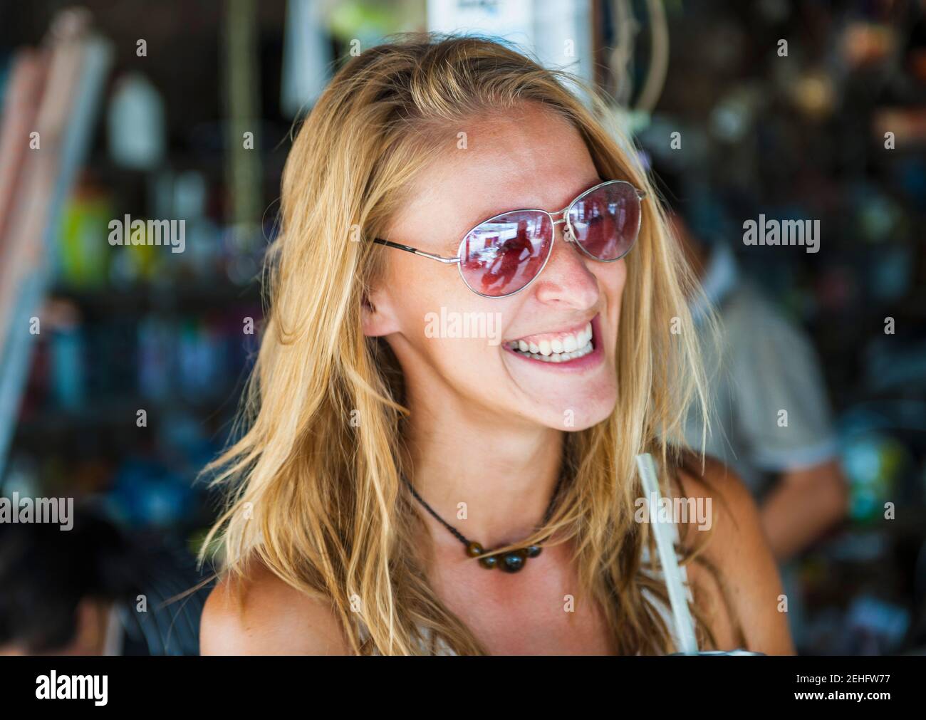Rose tinted glasses hi-res stock photography and images - Alamy