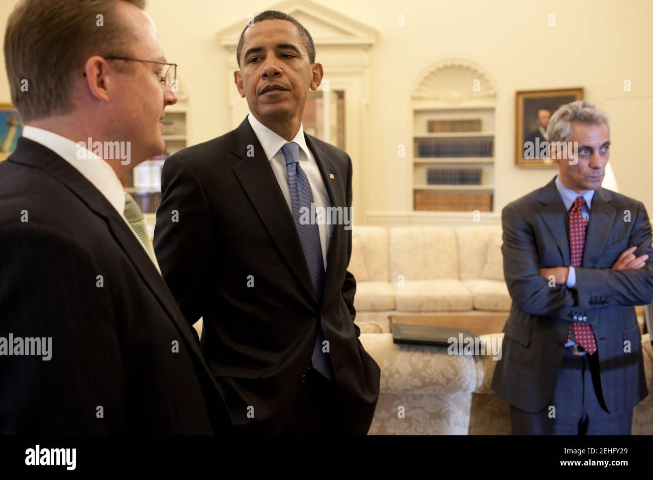 President Barack Obama talks with Press Secretary Robert Gibbs and ...