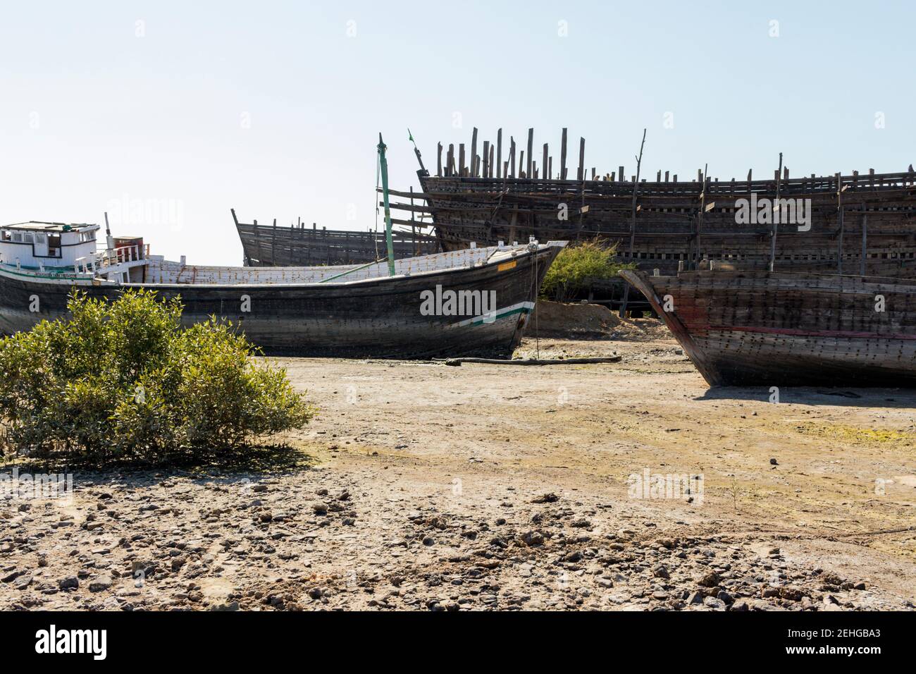 Ship building yard at Mandvi Stock Photo - Alamy
