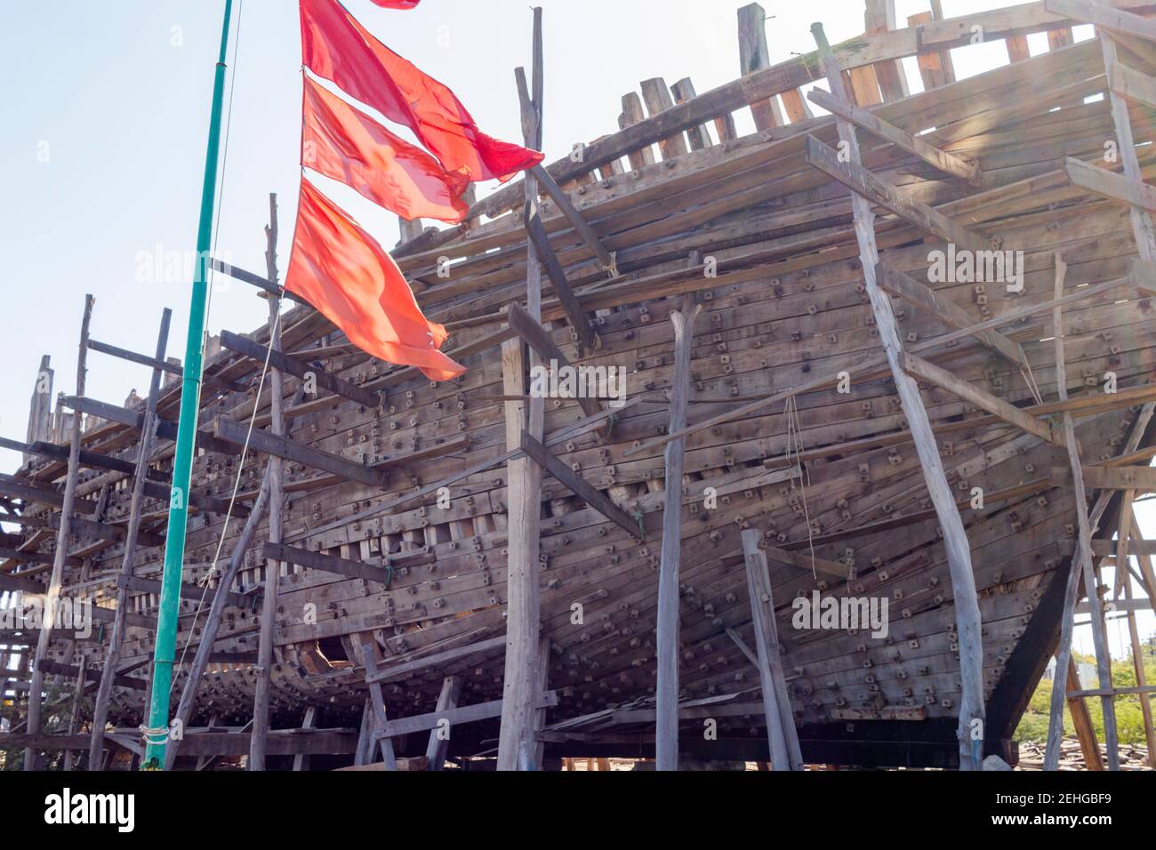 Ship building yard at Mandvi Stock Photo - Alamy