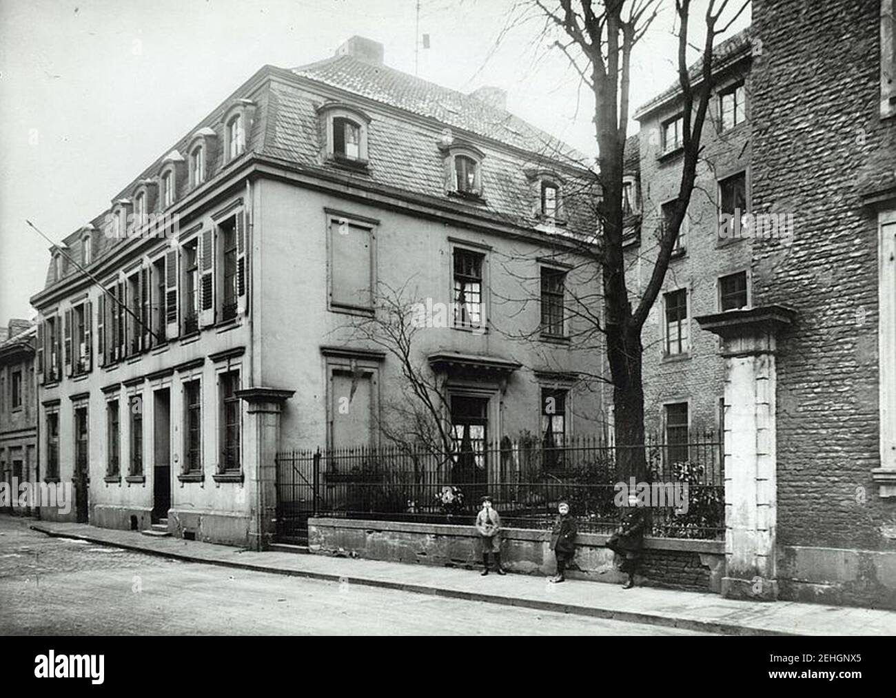 Palais Nesselrode an der Schulstraße, Foto, um 1910 Stock Photo - Alamy