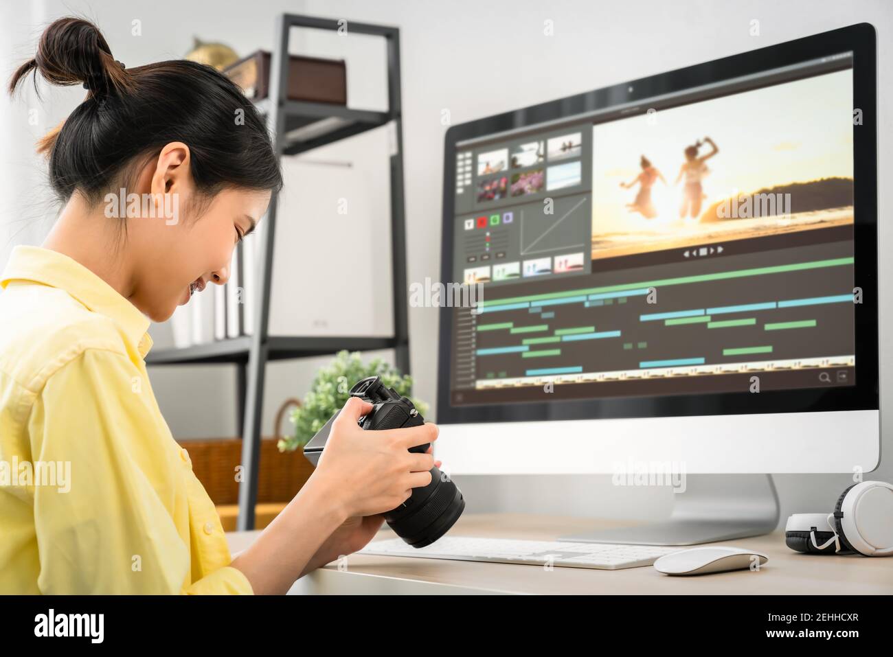 Video editor hi-res stock photography and images - Alamy