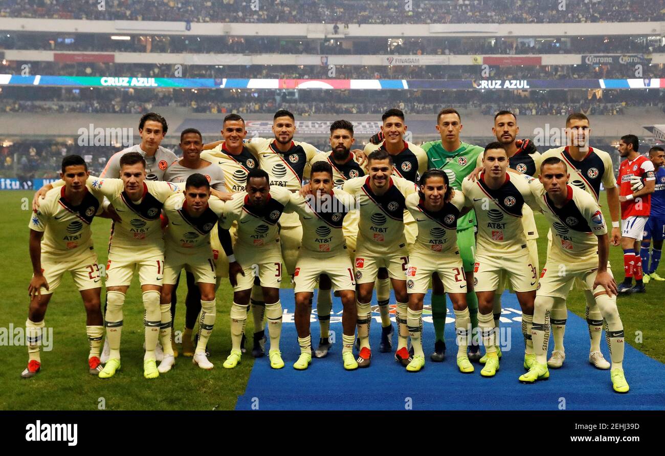 Cruz azul team group hi-res stock photography and images - Alamy