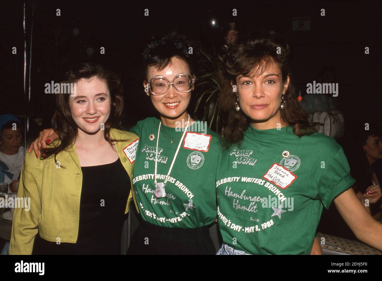 Shannen Doherty, Mae Hi and Shanna Reed at the Celebrity Waiters Brunch ...