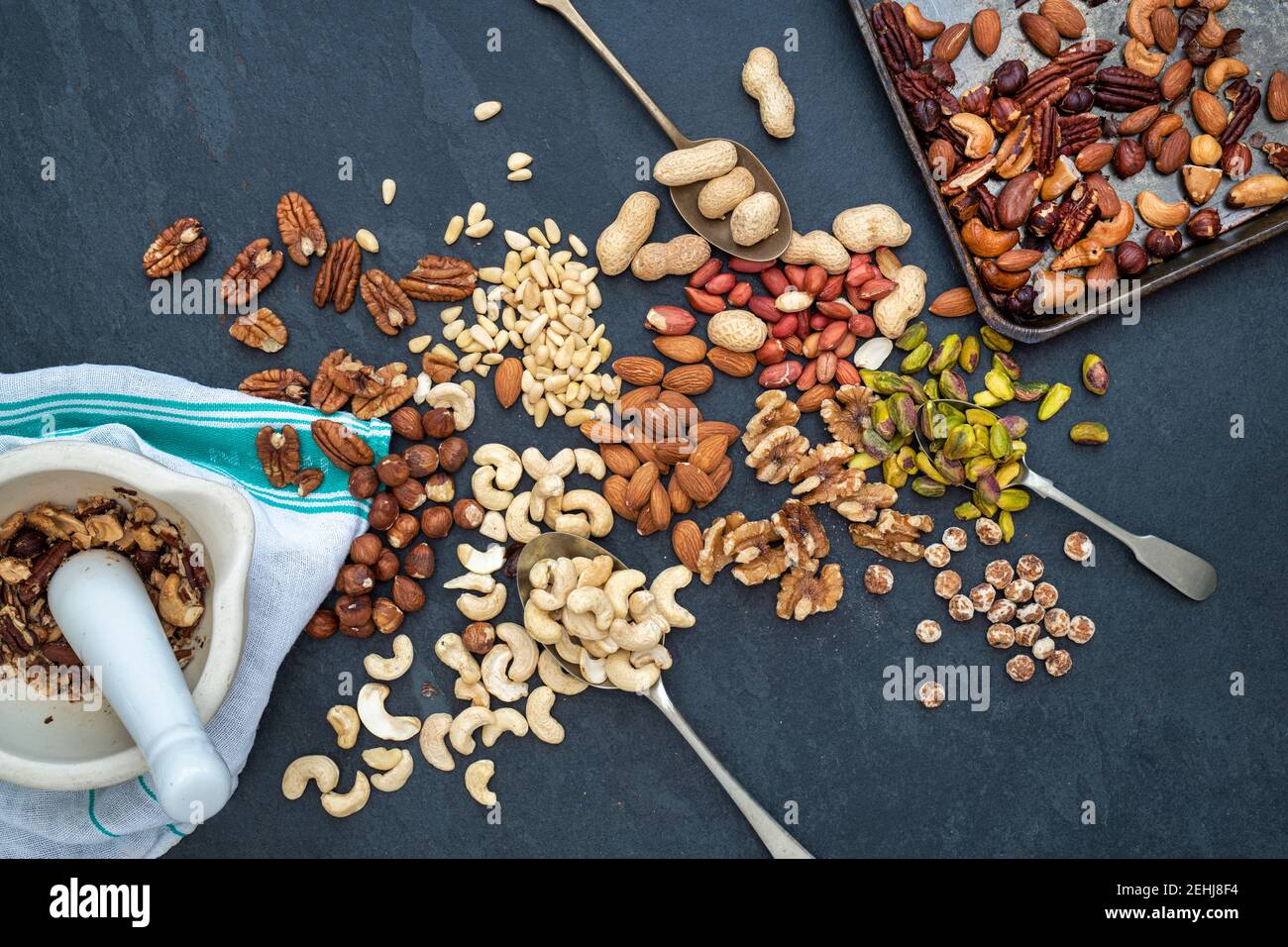 Roasted nuts hi-res stock photography and images - Alamy