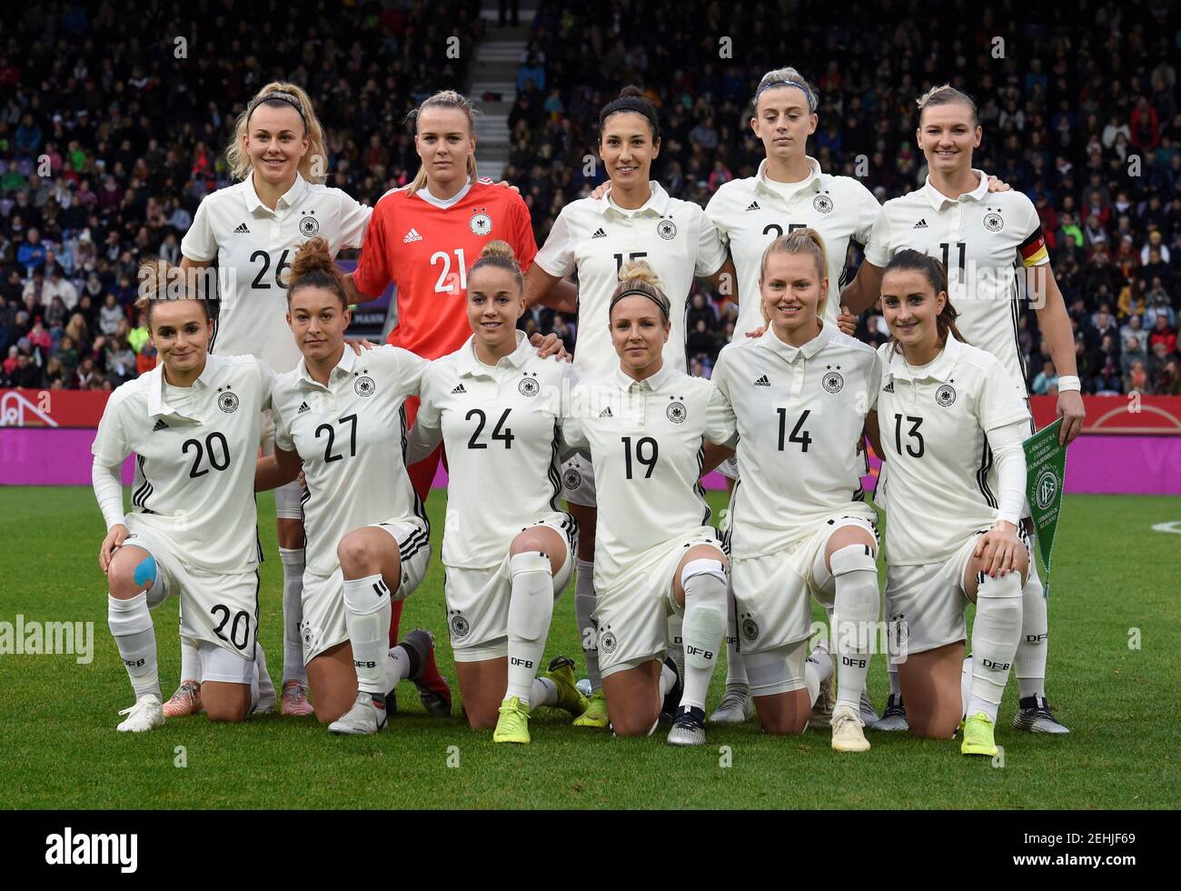 Womenos soccer team hi-res stock photography and images - Alamy