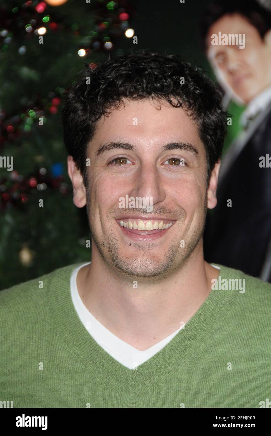 Jason biggs red carpet event hi-res stock photography and images - Alamy