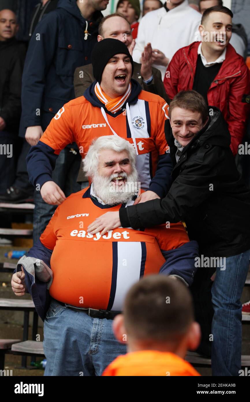 Luton town v millwall hi-res stock photography and images - Alamy