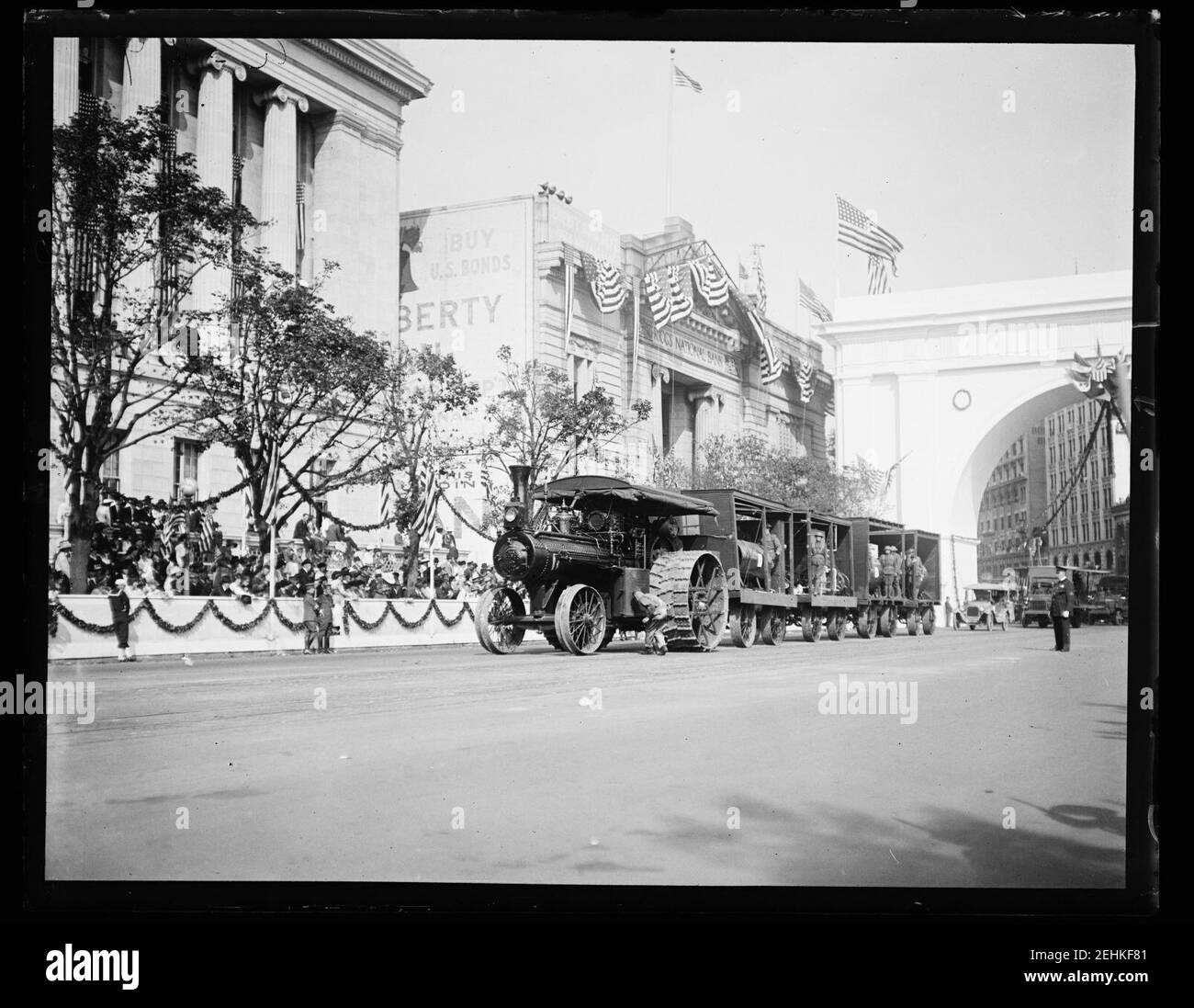 Parade at Triumphal Arch, Washington, D.C Stock Photo - Alamy