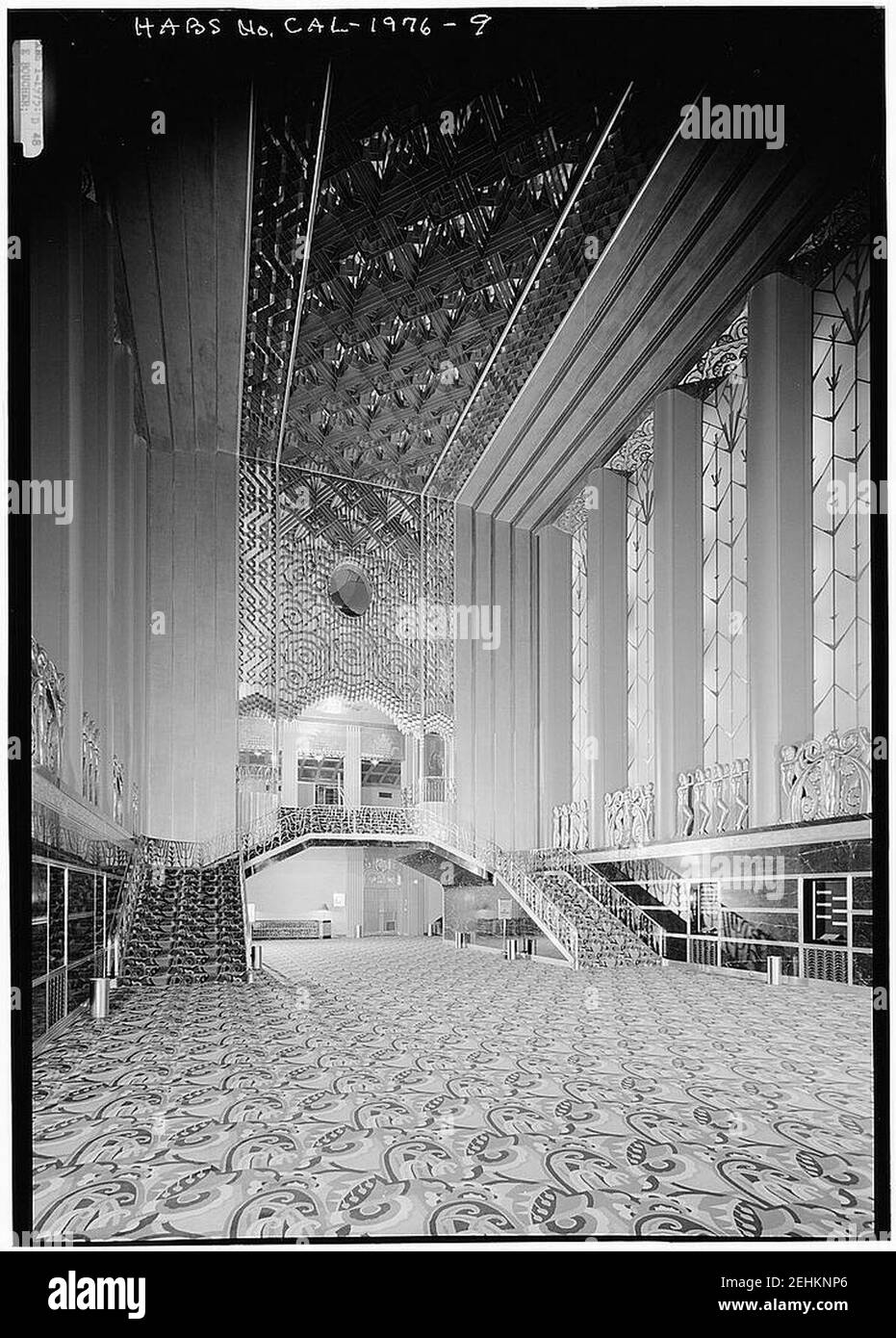 Paramount Lobby 1975 Stock Photo - Alamy