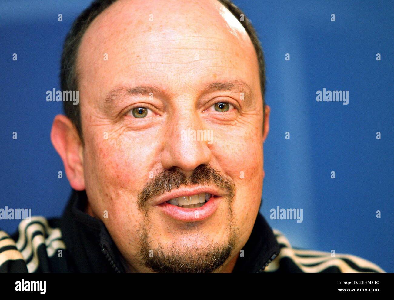 Santiago bernabeu liverpool manager rafael benitez hi-res stock ...