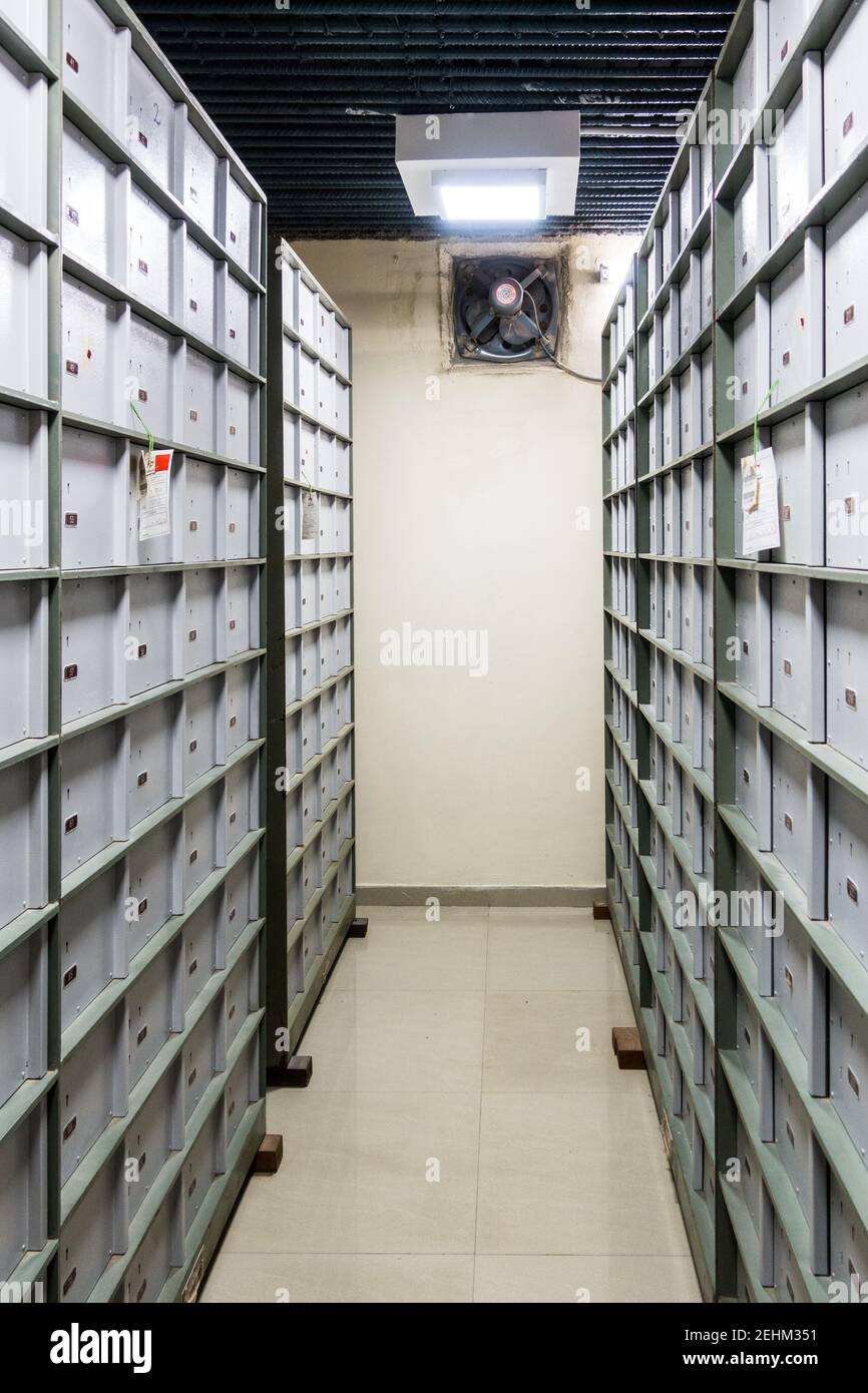 Metal locker blocks as safe deposit Stock Photo - Alamy