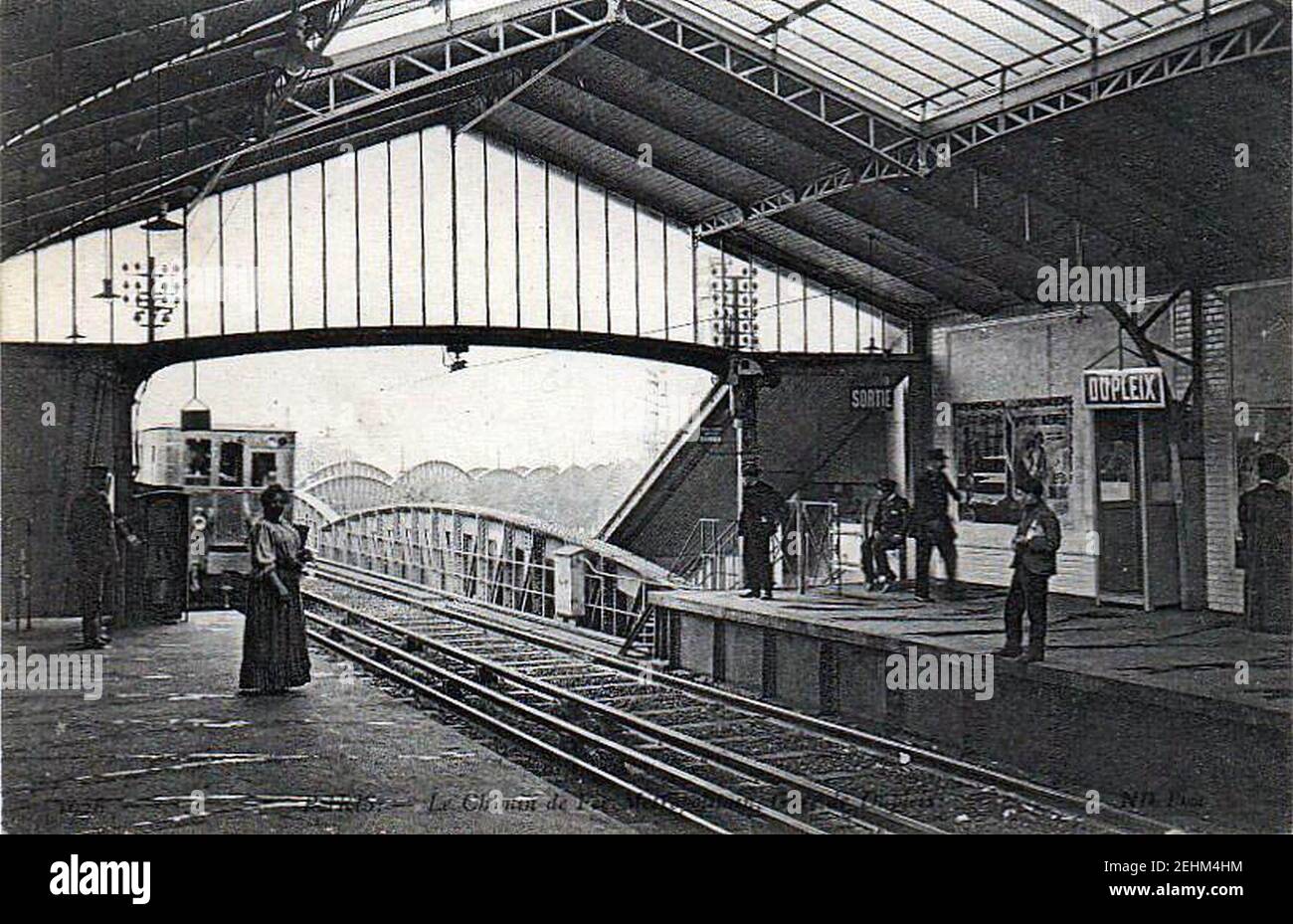 Dupleix station hi-res stock photography and images - Alamy