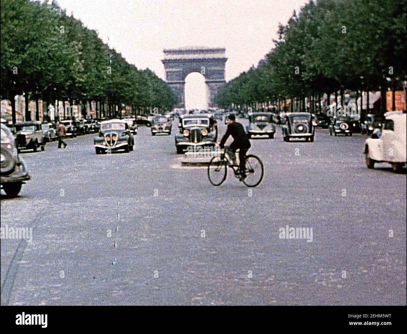 Vintage paris 1939 hi-res stock photography and images - Alamy