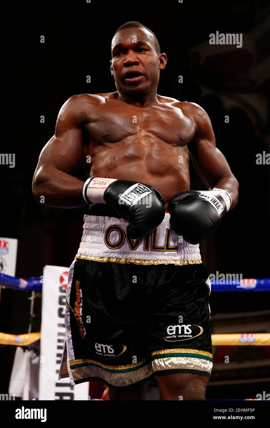 British empire heavyweight title hi-res stock photography and images ...