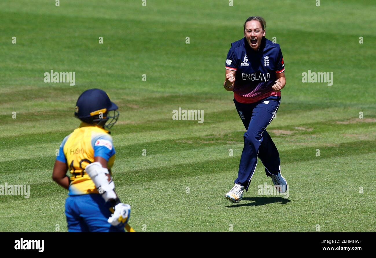 Laura marsh cricket hi-res stock photography and images - Alamy