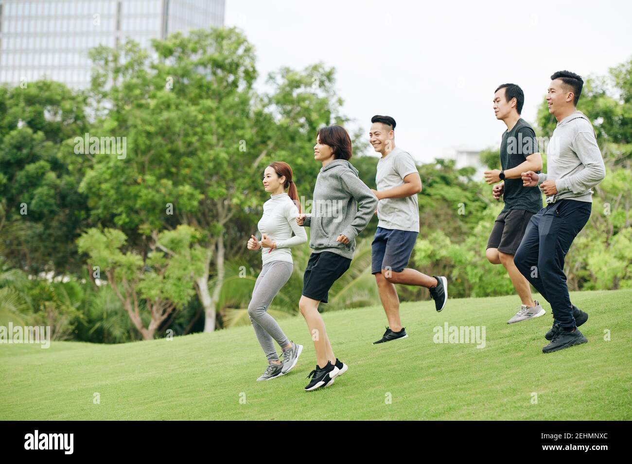 Sportsmen in sports clothing hi-res stock photography and images - Alamy