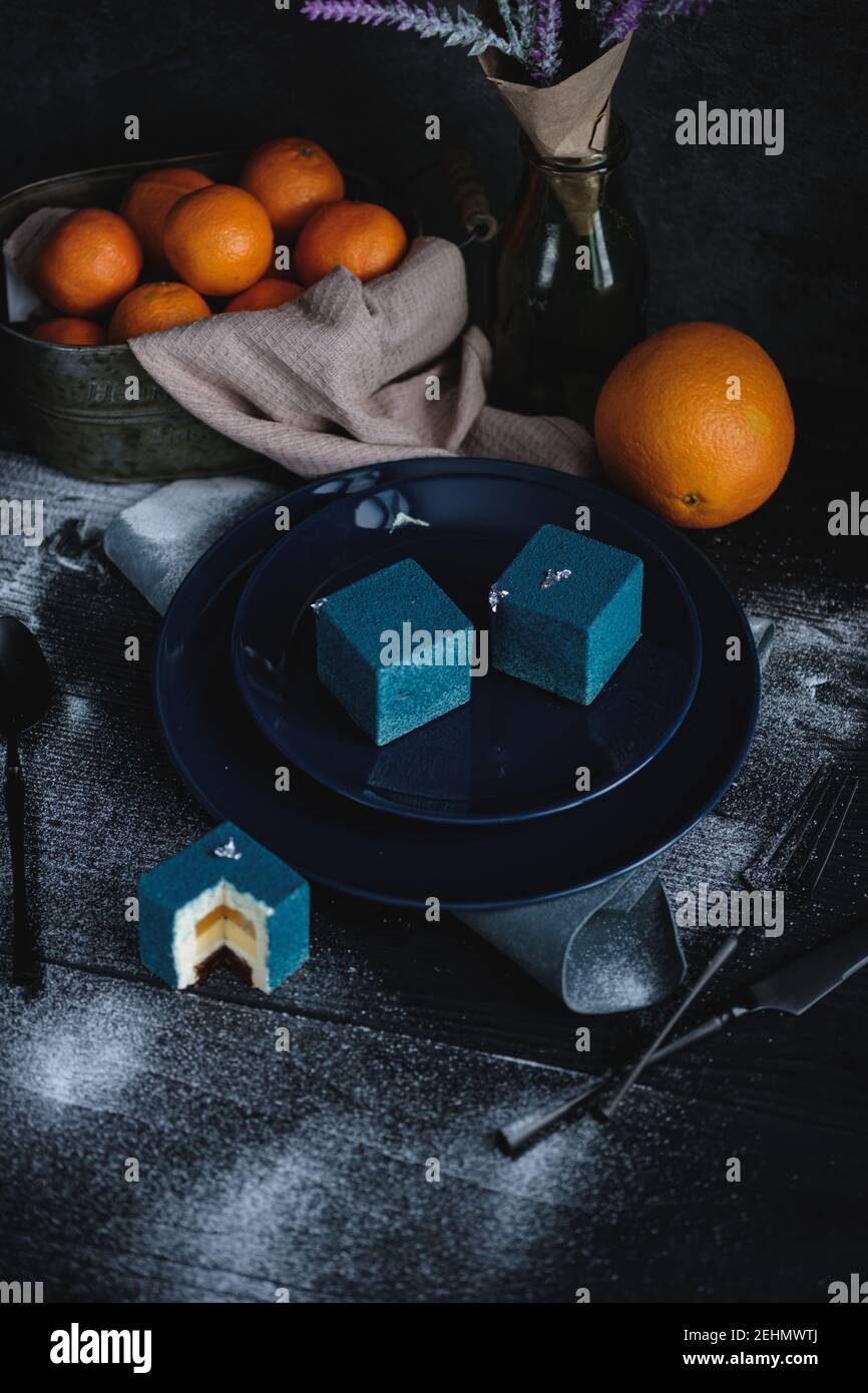 Sponge cube hi-res stock photography and images - Alamy