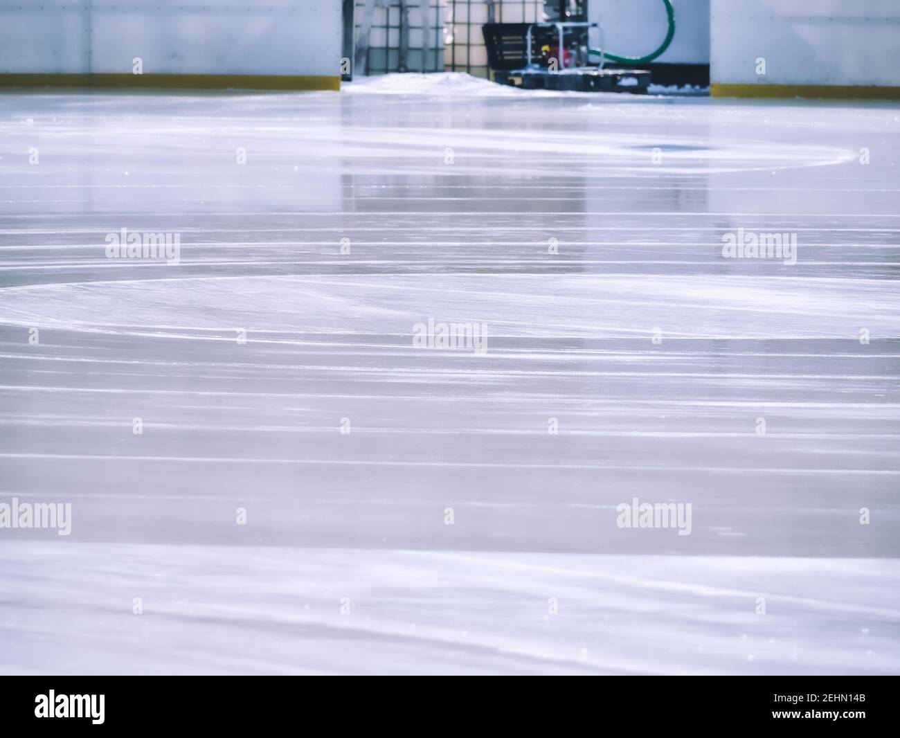 Smooth ice floor hi-res stock photography and images - Alamy