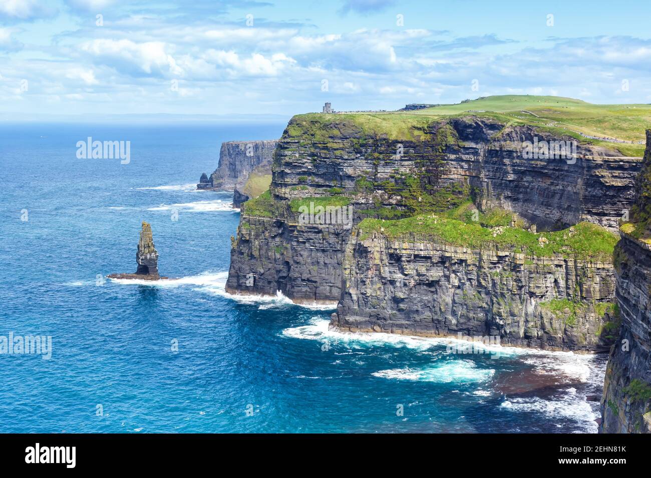 Atlantic cliff sea cliffs ireland hi-res stock photography and images ...