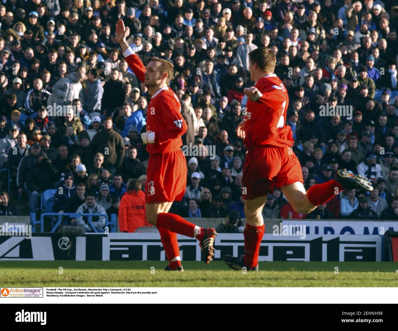 Danny murphy liverpool celebrates hi-res stock photography and images ...