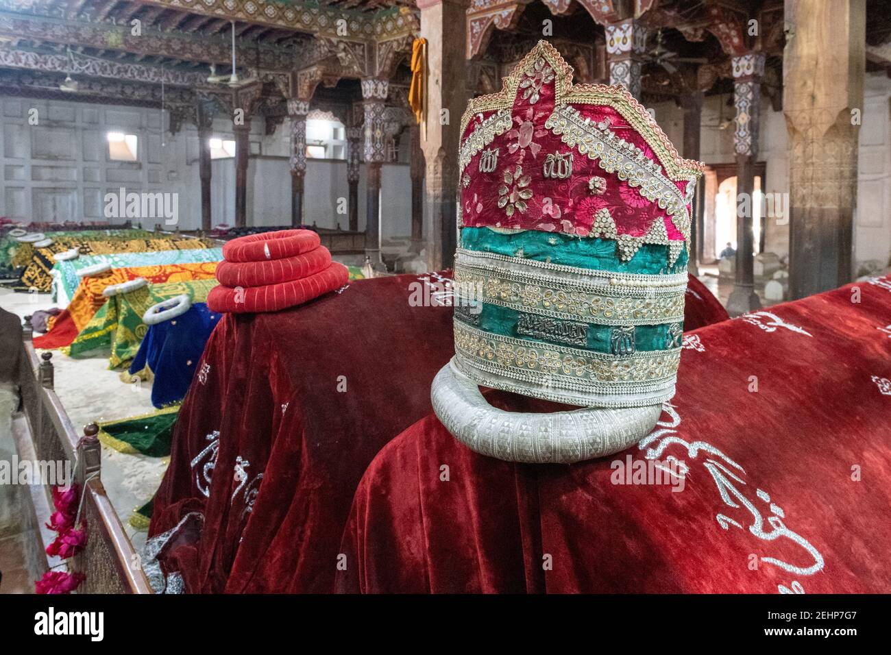 Uch Sharif, Punjab, Pakistan Stock Photo - Alamy