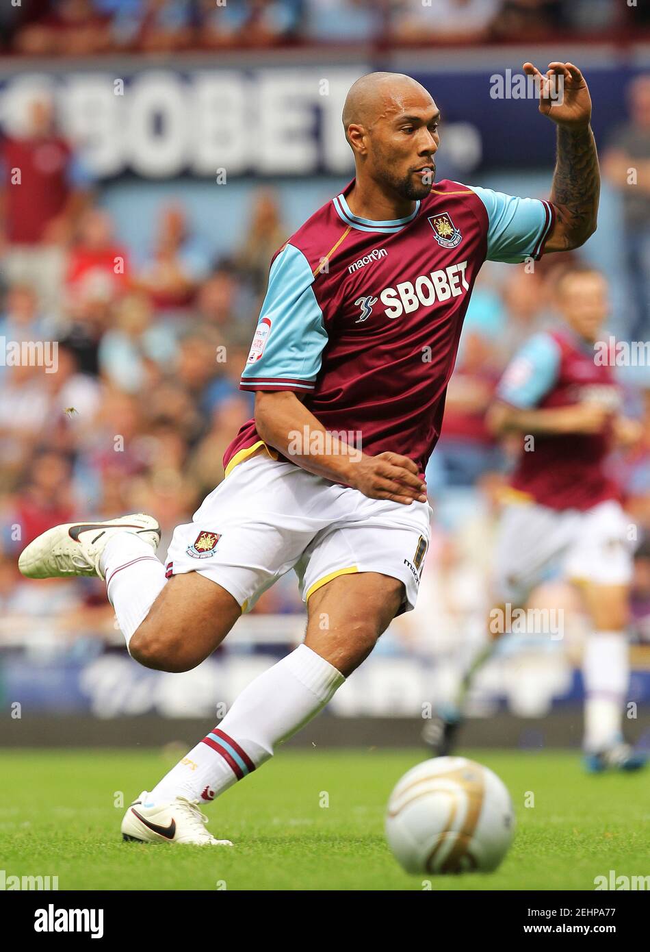 John carew and west ham hi-res stock photography and images - Alamy